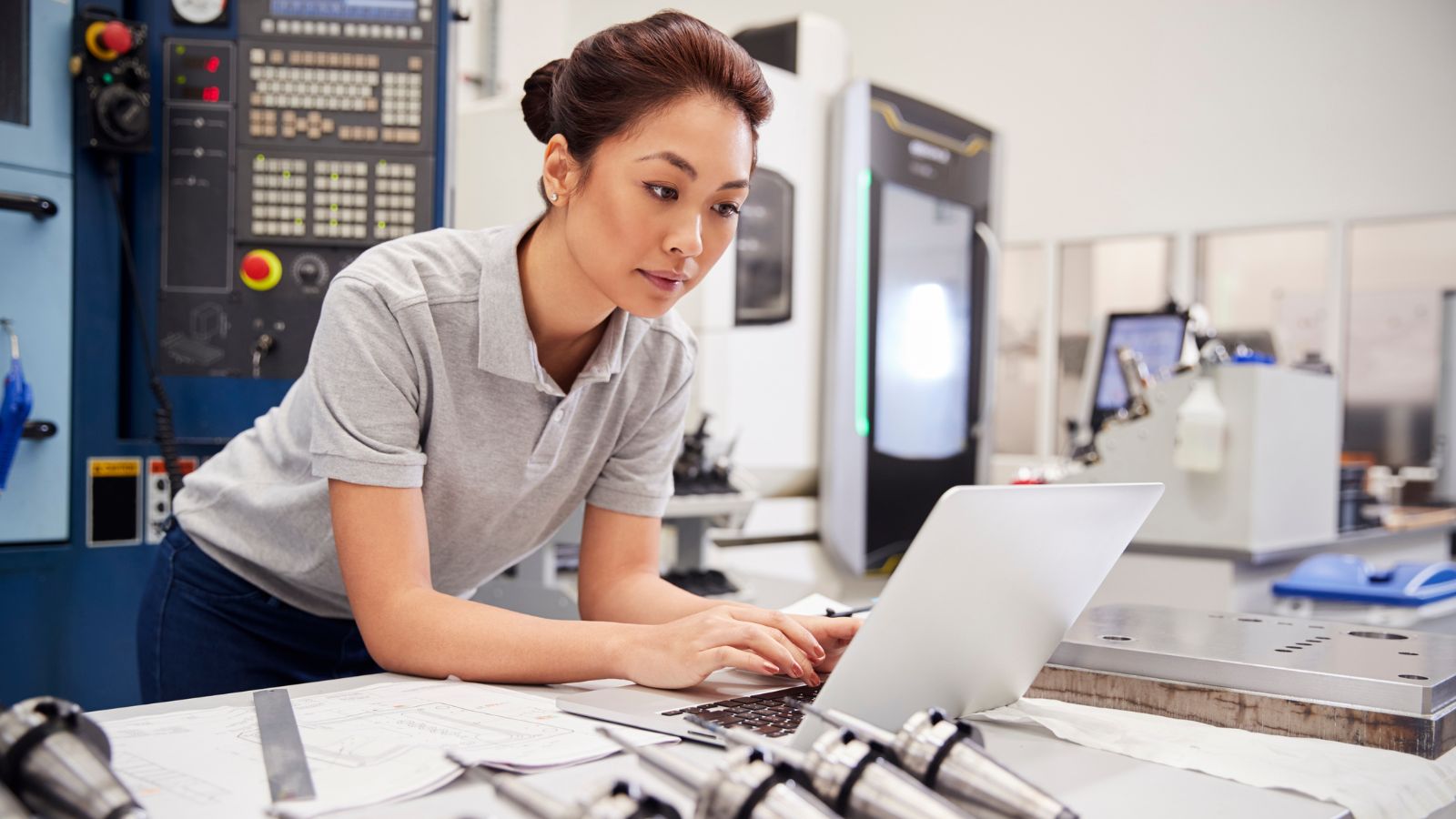 ERP vs MRP – Picking the Right Manufacturing Software for SMEs