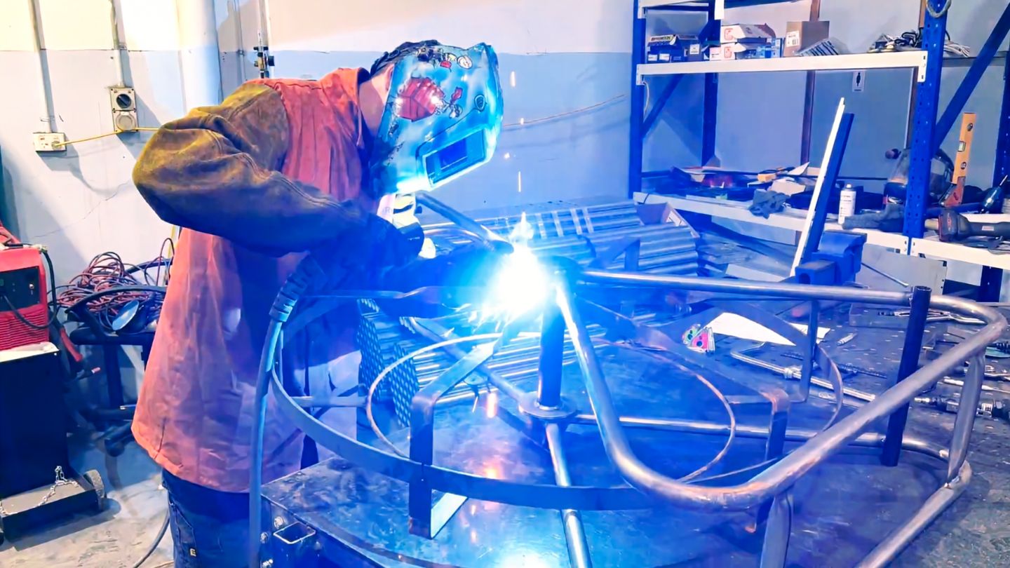 Fabricator Implements MRP Before Even Renting a Warehouse